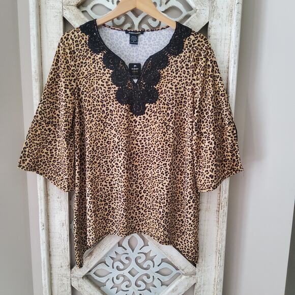 Robert Louis | Tops | Robert Louis Women Slit Bell Sleeve Crochet Lace ...